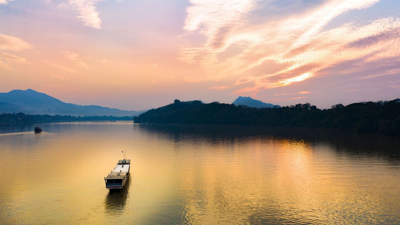 What You Need to Know About River Cruising on a Yacht